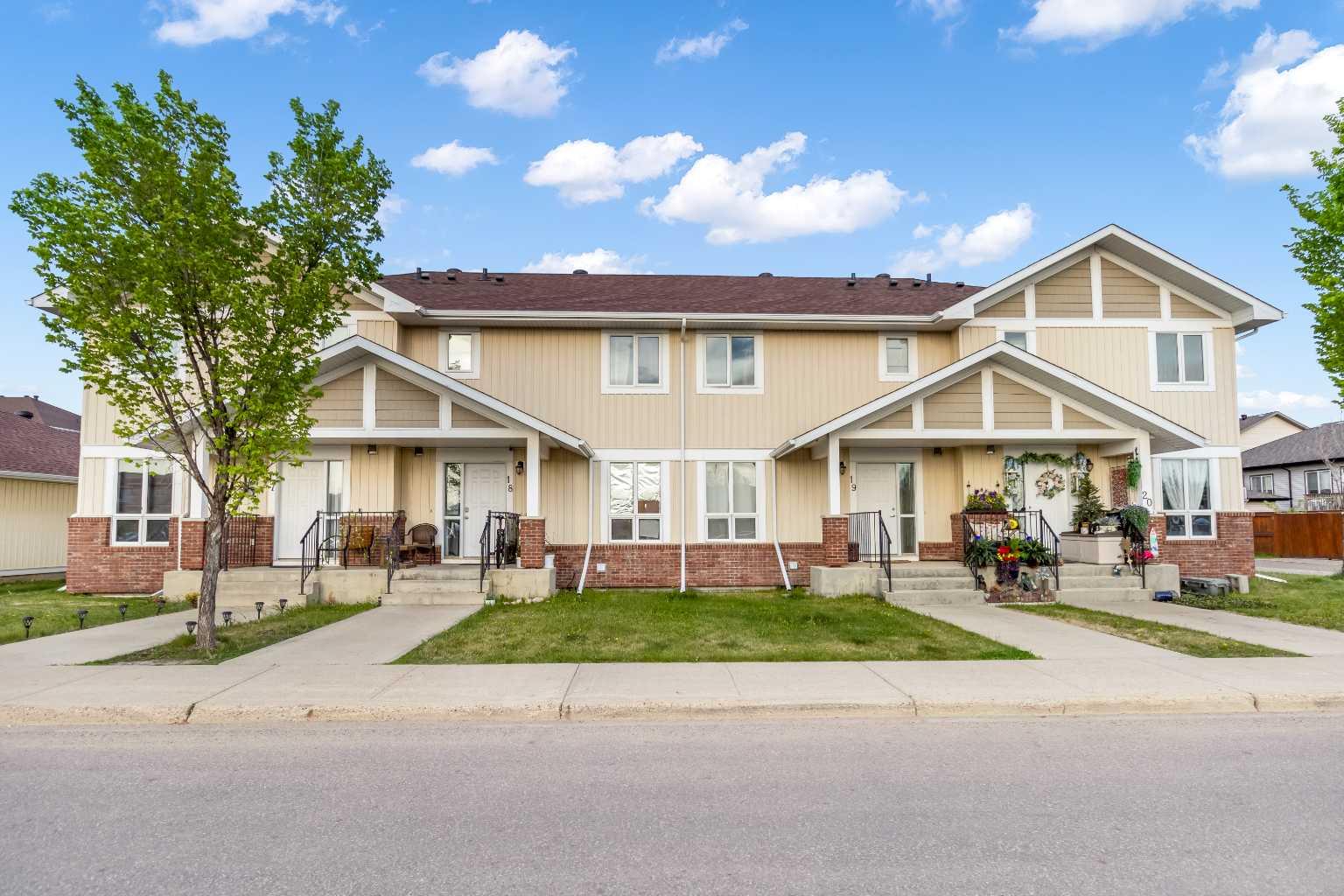 19 - 248C Grosbeak Way, Fort McMurray, Alberta T9K0W1 For Sale | HouseSigma