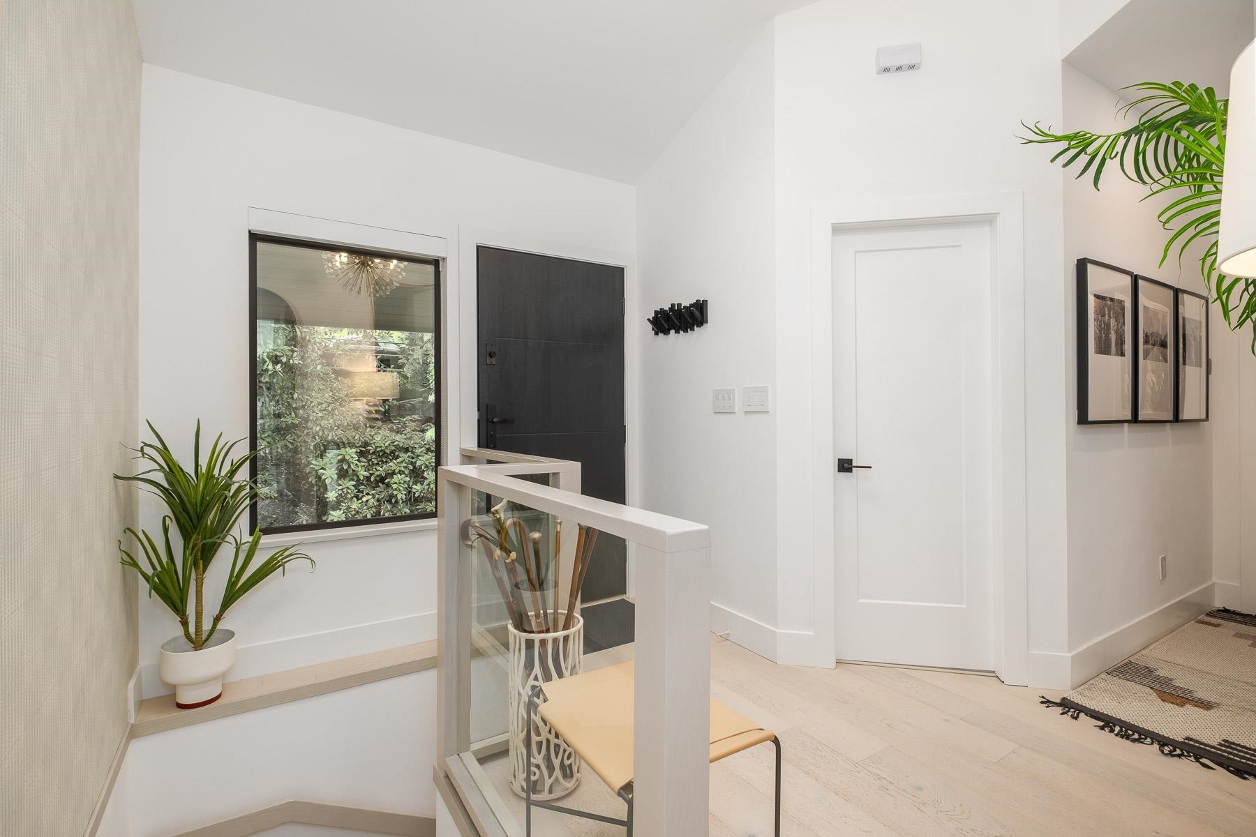 4011 CAPILANO PARK ROAD, North Vancouver, British Columbia V7R4L2 For ...