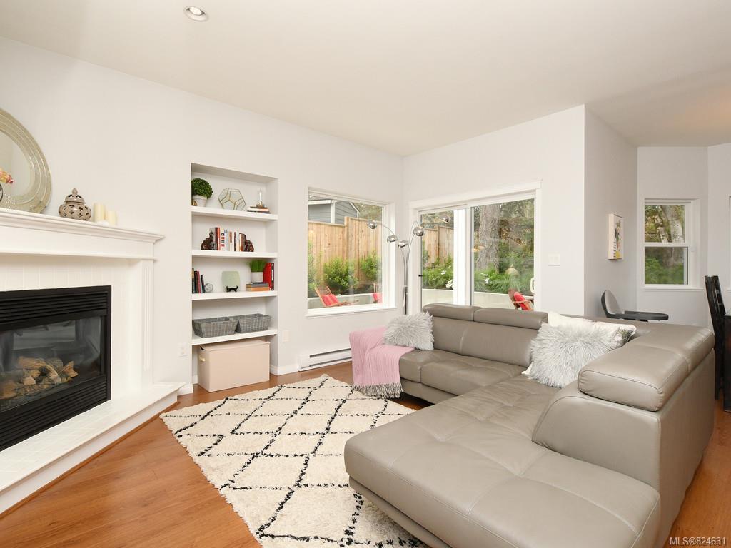 107 Stoneridge Close, View Royal, British Columbia V9B6M4 Sold History ...