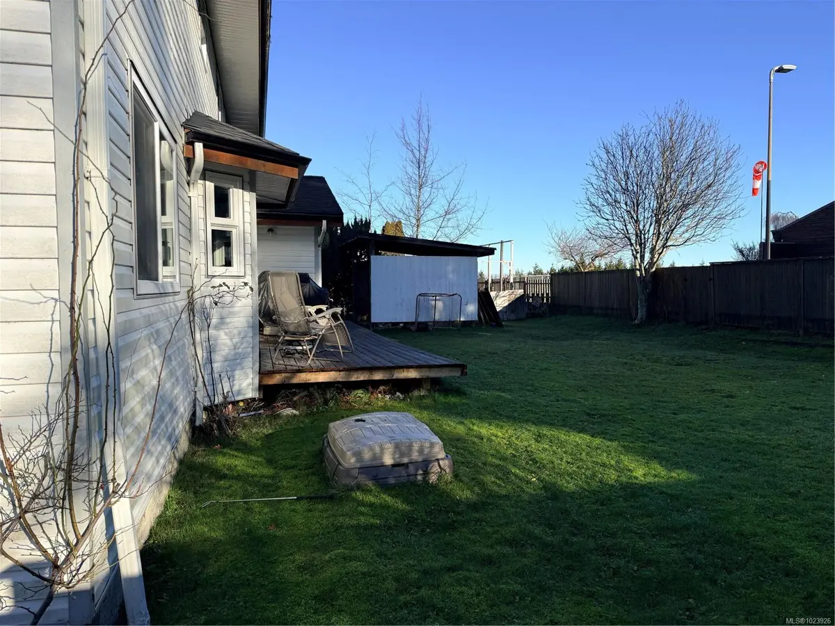 2718 Brockington Pl, Port Mcneill, British Columbia V0N2R0 For Sale ...